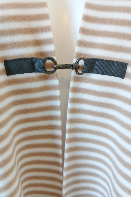 Henriette Steffensen Fleece Cape Camel/Off-White Stripe | 4120 – KIITOSlife